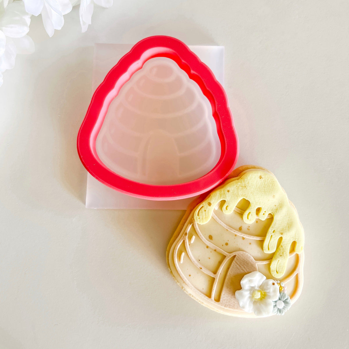 Beehive Raised Stamp and Cutter Set – Boss 'Em Cookies Cutters and Stamps